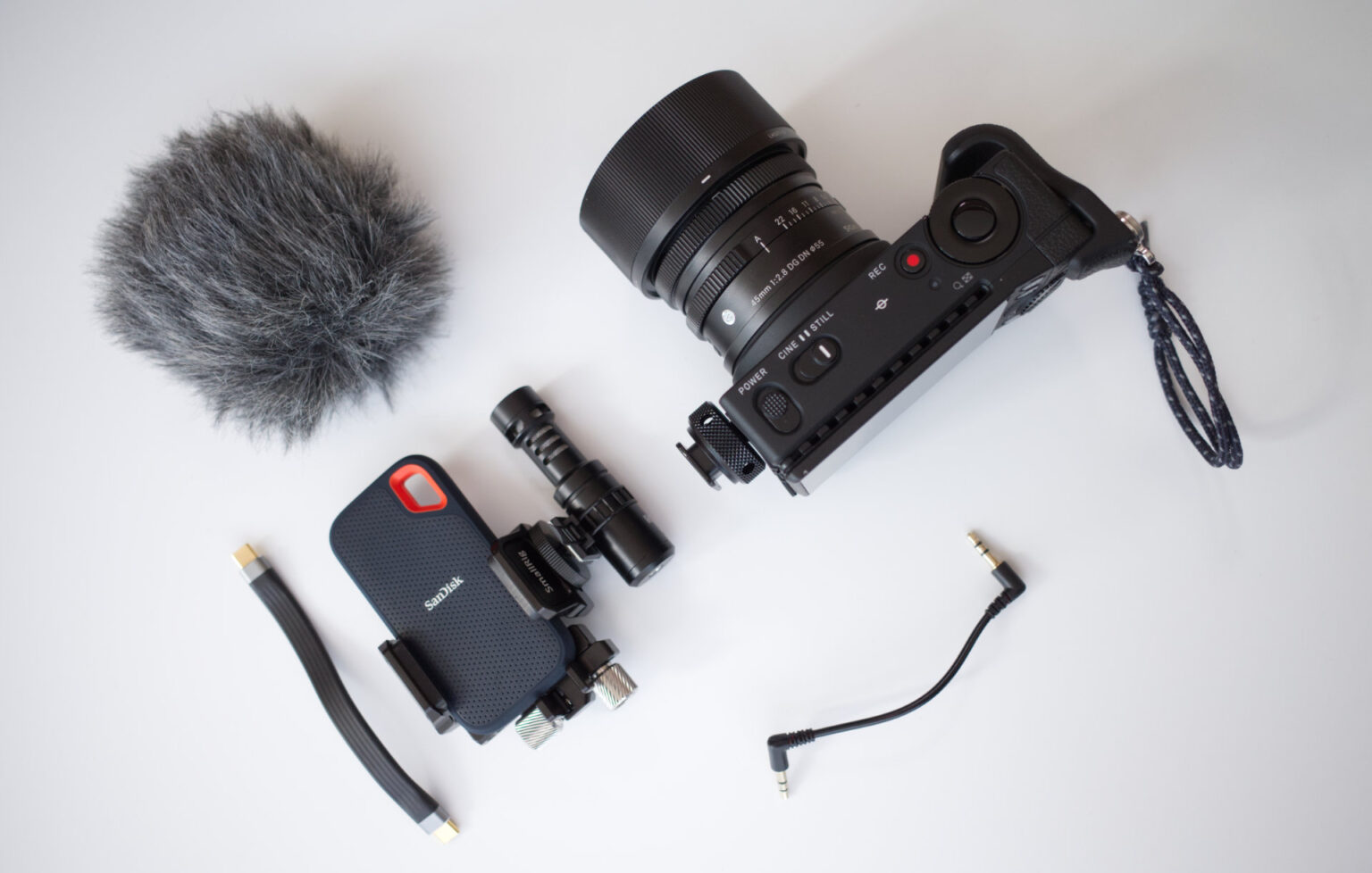 SIGMA fp 動画仕様 SSD/マイク「3つの超コンパクトカスタマイズ (他カメラに流用可）」 | 32ARTS